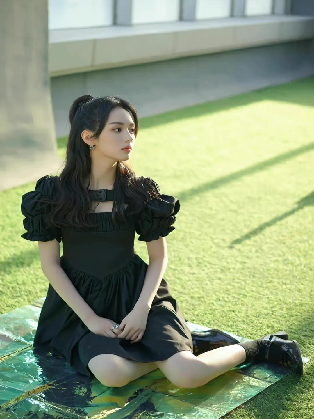 Zhou Ye wears it recently - iNEWS