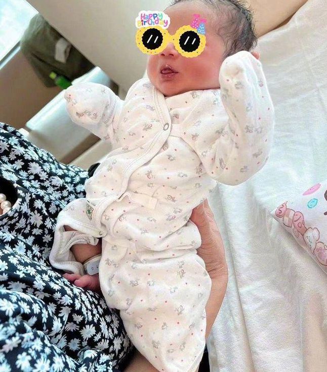 "Beautiful too" Li Nian basks in the daily life of confinement, Sanbao ...