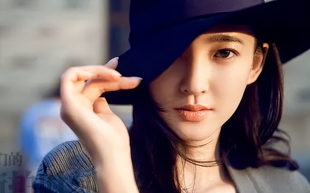 Wang Likun is born with a simple and elegant temperament, and her ...