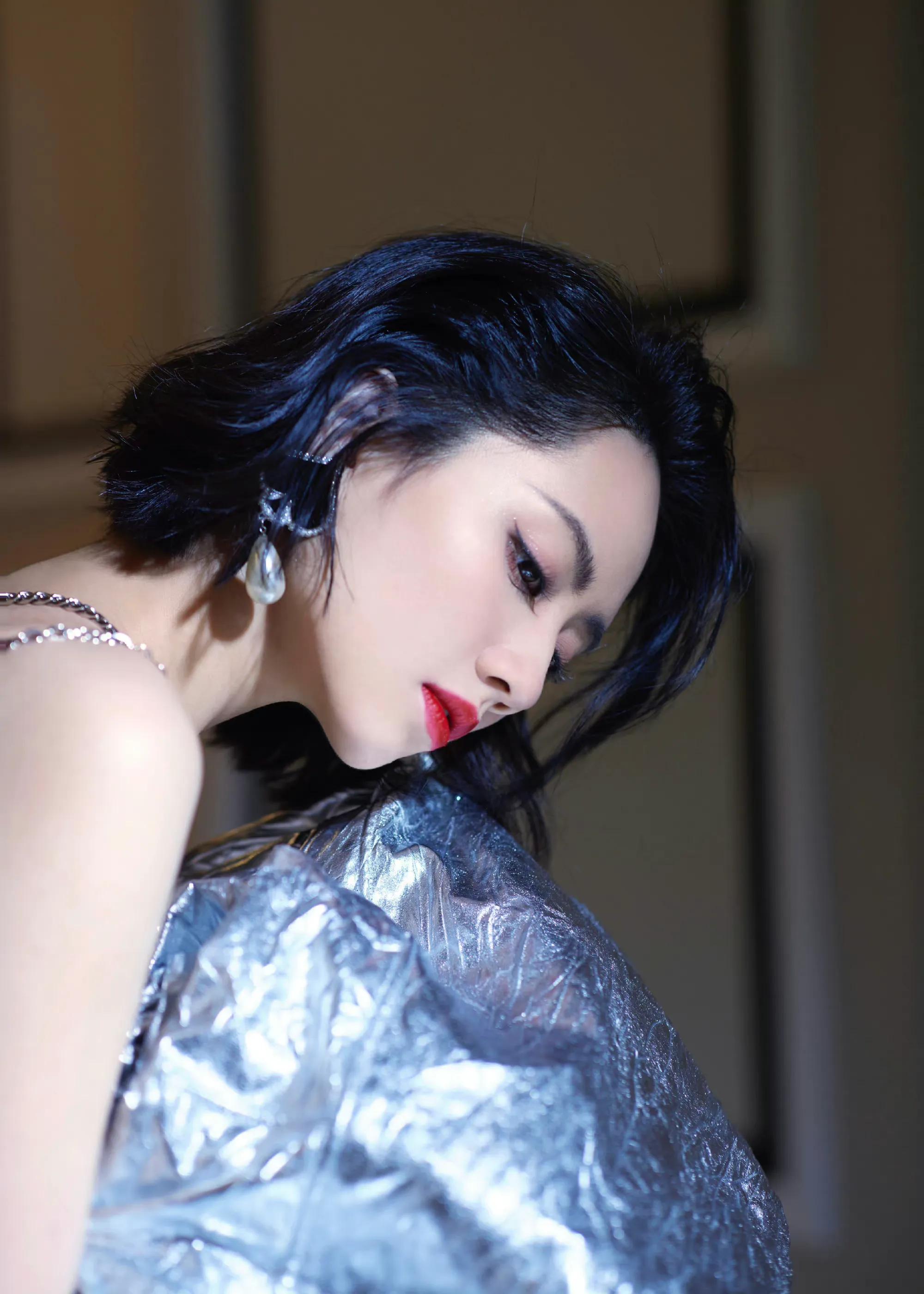 Liu Xijun attended the music and entertainment festival, and his unique ...