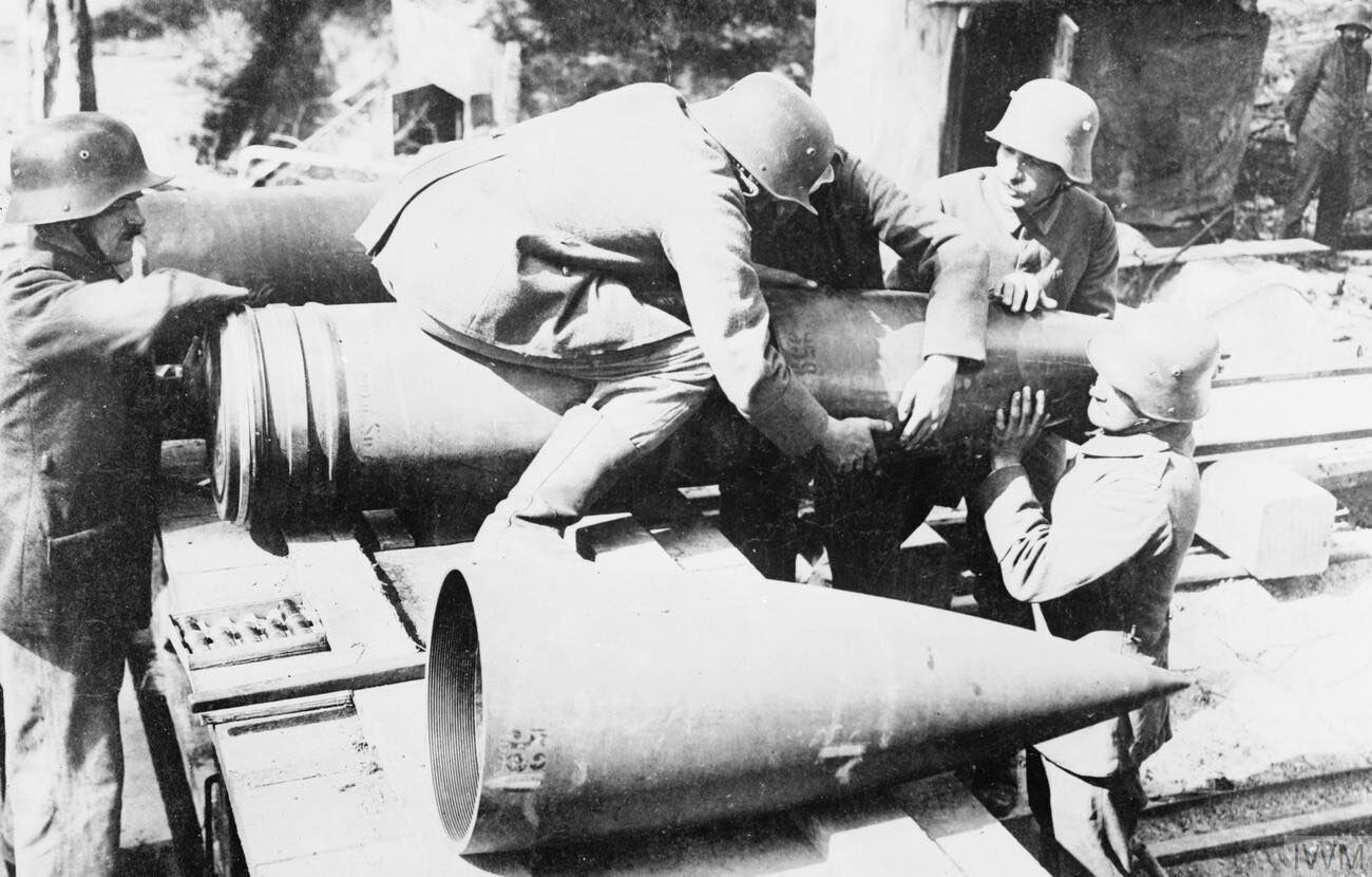 German Navy 15"/380mm "Long Max" rail gun - iNEWS