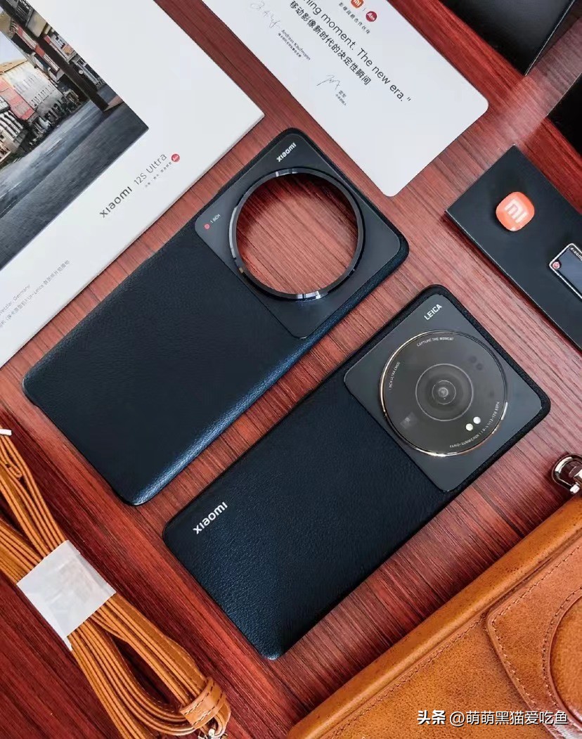 The images of these 3 mobile phones are stable, each one is a "small ...