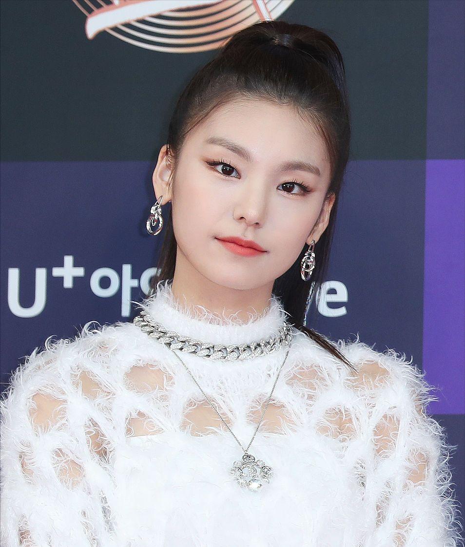 Inspirational Li Zhi, who suffered from osteomyelitis at the age of 8 ...