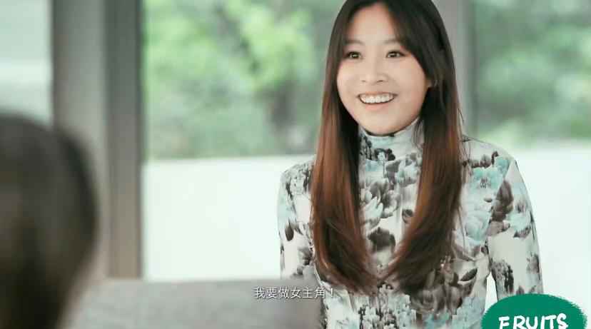 Wu Junru's 17-year-old daughter made her debut, she has neither good looks nor talent, and her ...