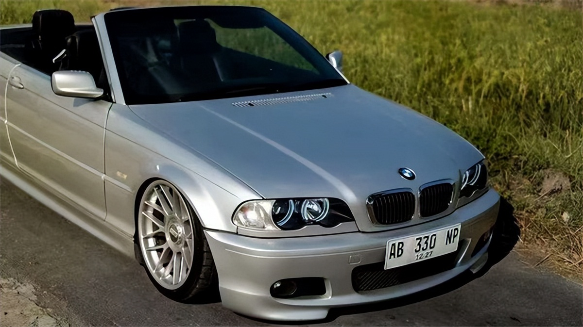 #Classic comeback#BMW E46 modified AIRBFT air suspension case - iNEWS