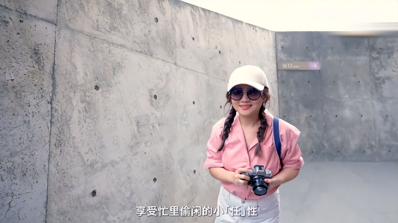 Selina released photos of her pregnant belly, which was extraordinarily ...