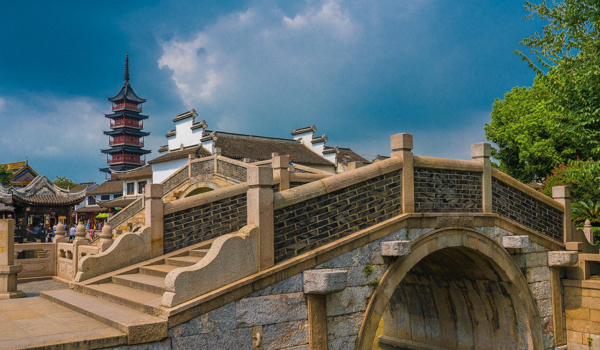 Qiandeng Ancient Town, shining with the light of wisdom - iMedia