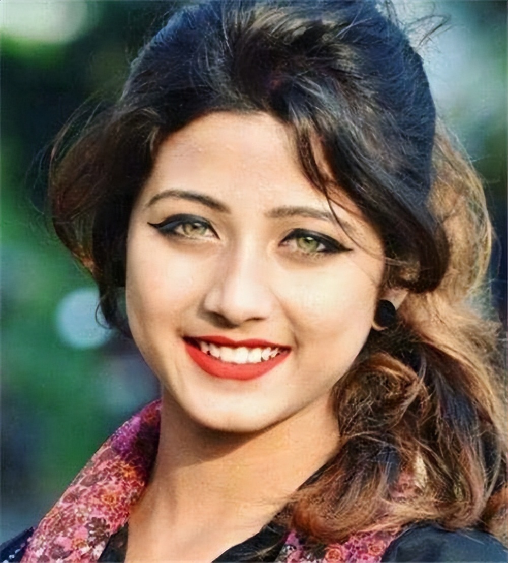 Do you know how beautiful real Indian beauties can be? - iMedia