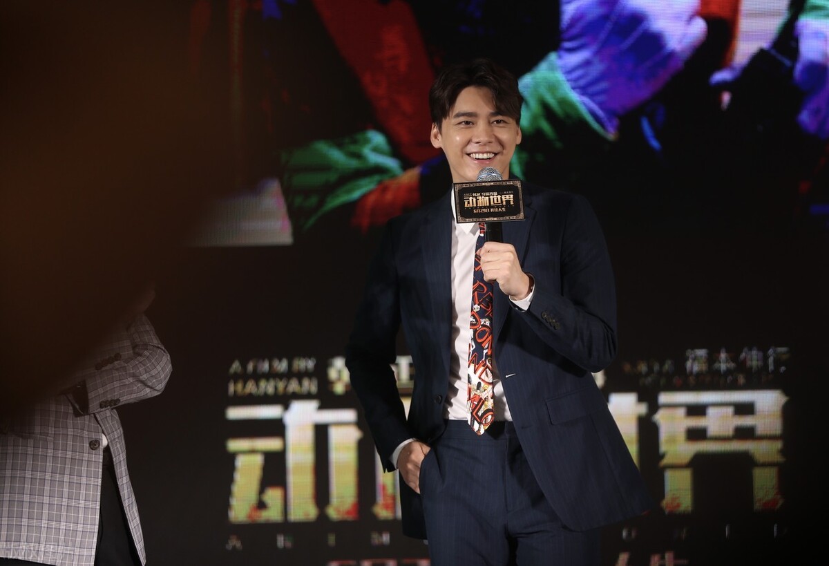 Li Yifeng in 1987 - iNEWS