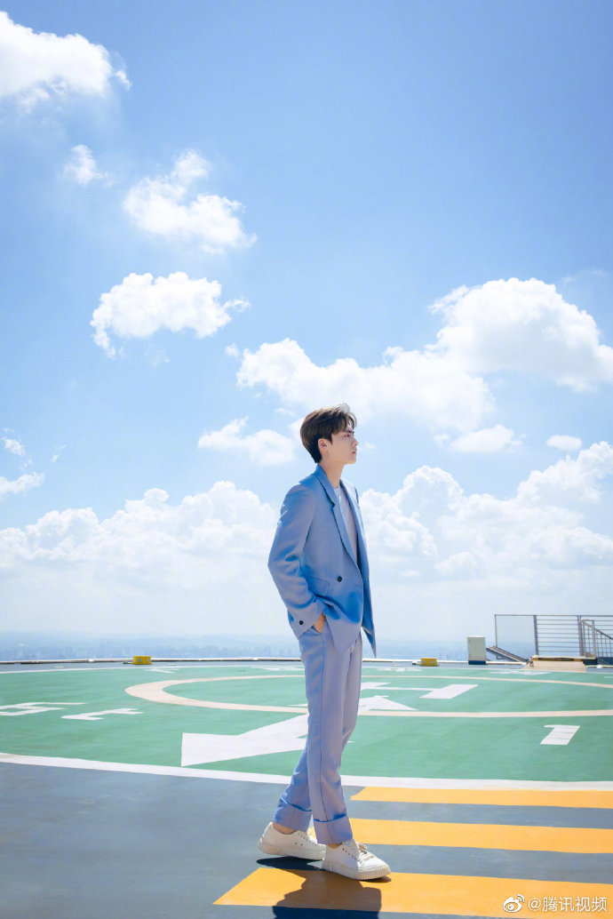 8.10 Picture: Li Yifeng, Yang Yang, Xue Kaiqi, Chen Weiting, Han ...