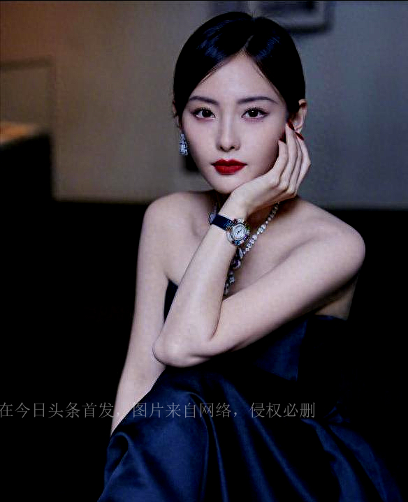Last year, Zhang Xiaohan exposed Zhang Jiani's husband kissing a female ...
