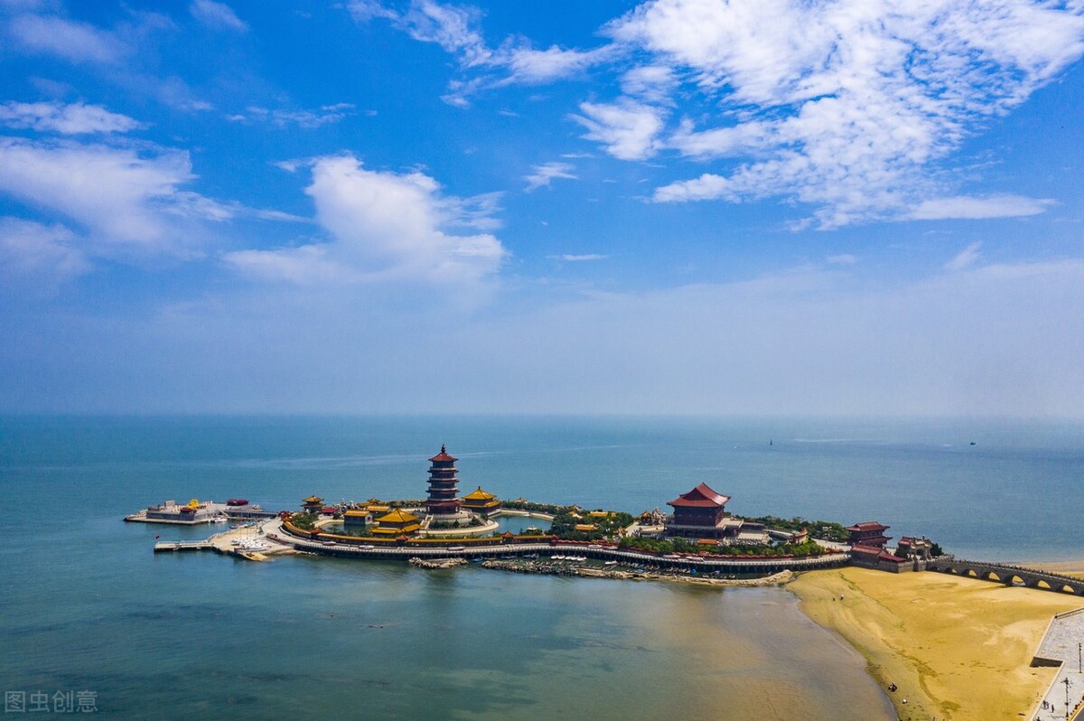 On the seventh day of March, He Xiangu's birthday, as the only woman ...