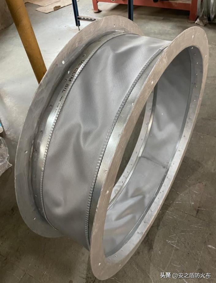 Where are soft pipe connections used? - iNEWS