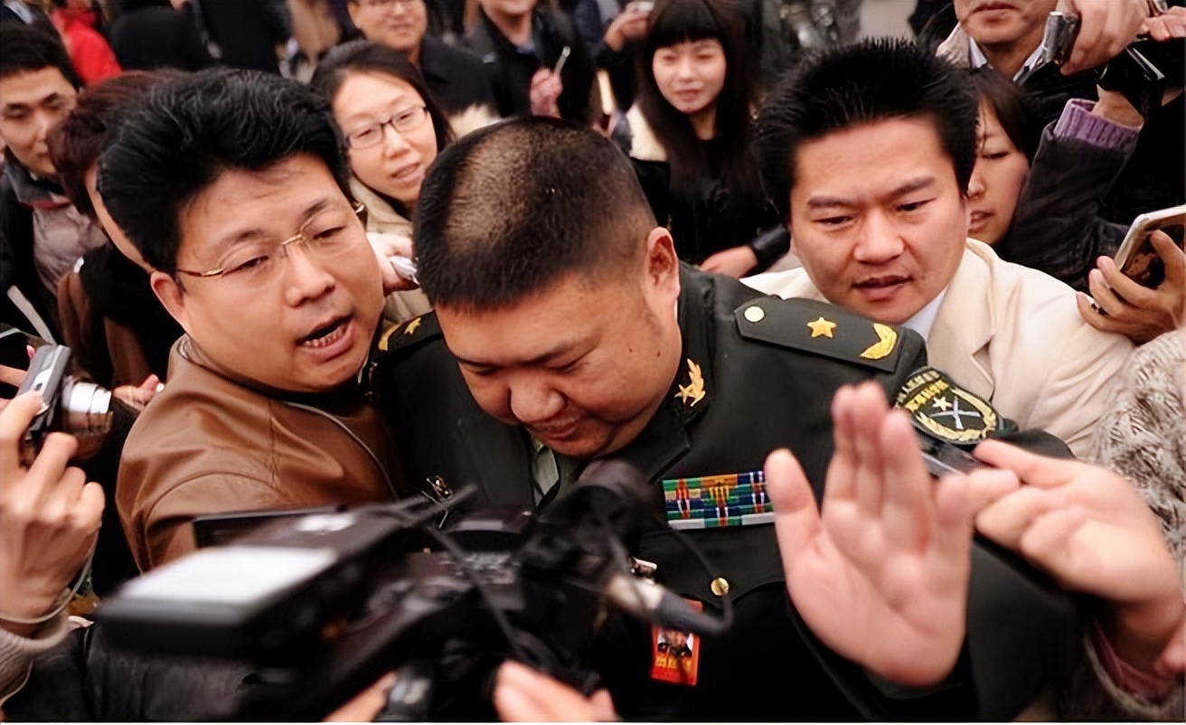 In 2006, when Mao Xinyu commented on the three wives of his grandfather ...