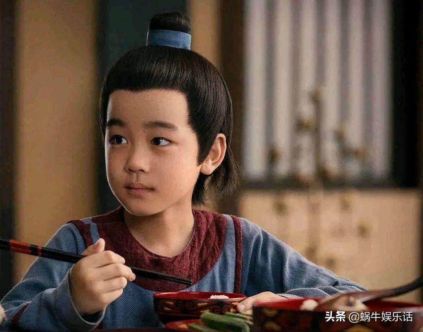 Roll up tall!Born in the same month in the same year, Xiao Xiaozhi is ...