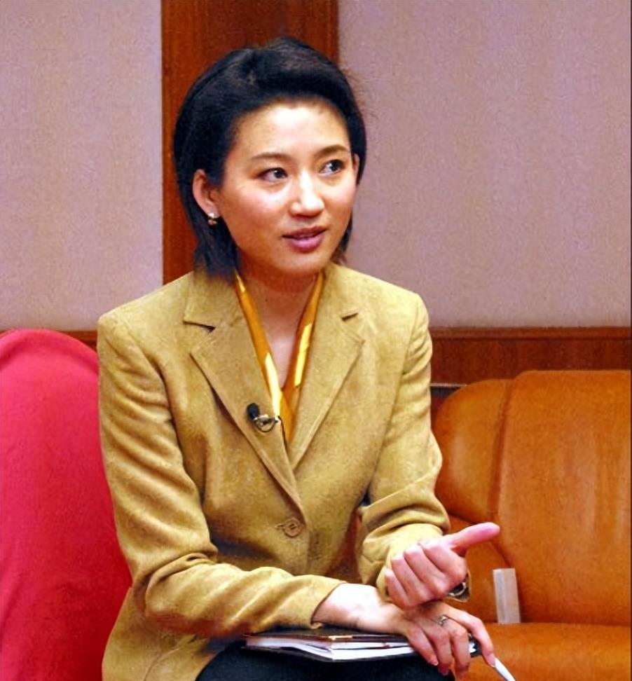 55-year-old Wang Xiaoya: appearance changes, two marriages, no children ...