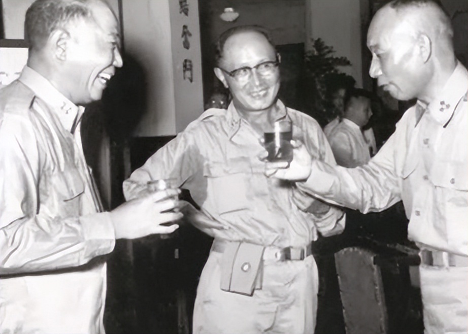 Chiang Kai-shek's only confidant general: He Yingqin fell into trouble ...