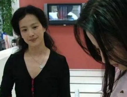 63-year-old Liu Xiaoli: Sacrifice herself to become a daughter!Liu ...