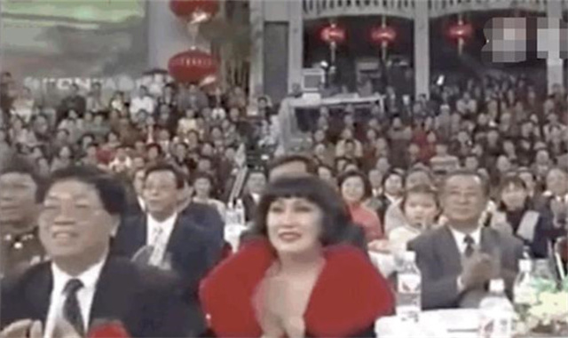 靳羽西：連續20年坐春晚前排，央視對其極其寵溺，她到底是何來頭 - 資訊咖