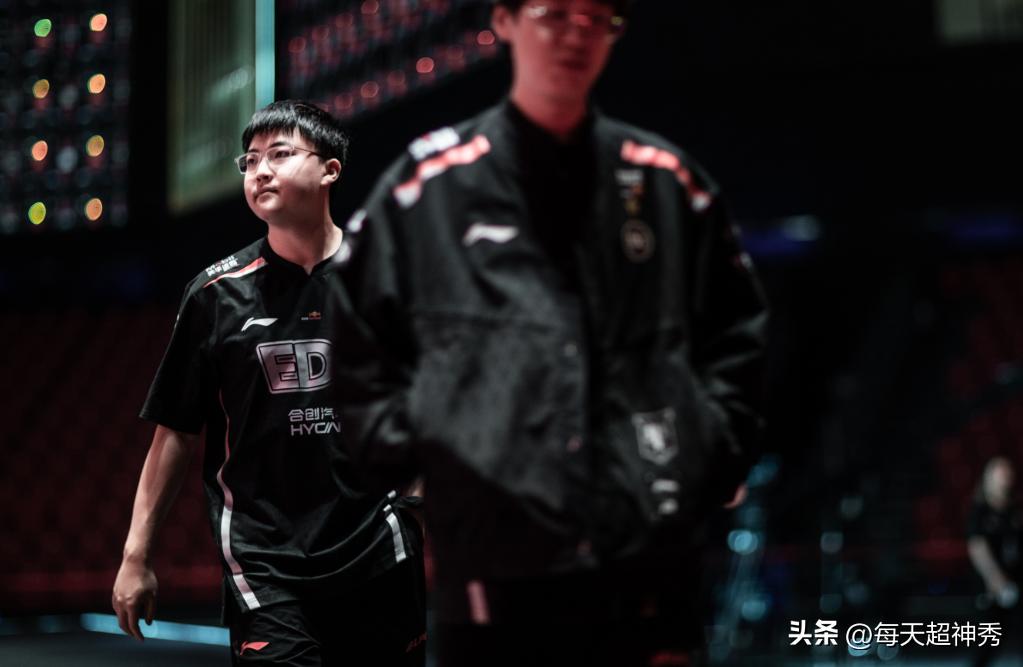 再戰小昭iBoy，EDG小狗重拾卡莎，韓服數據低於預期 - 頭條匯