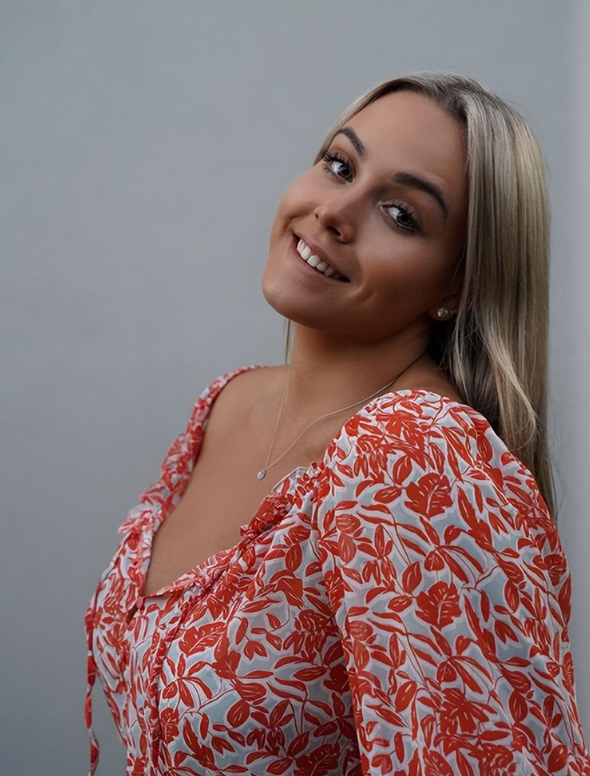 Irresistible Plus-Size Models Breaking Out: Alana Rankin - iMedia