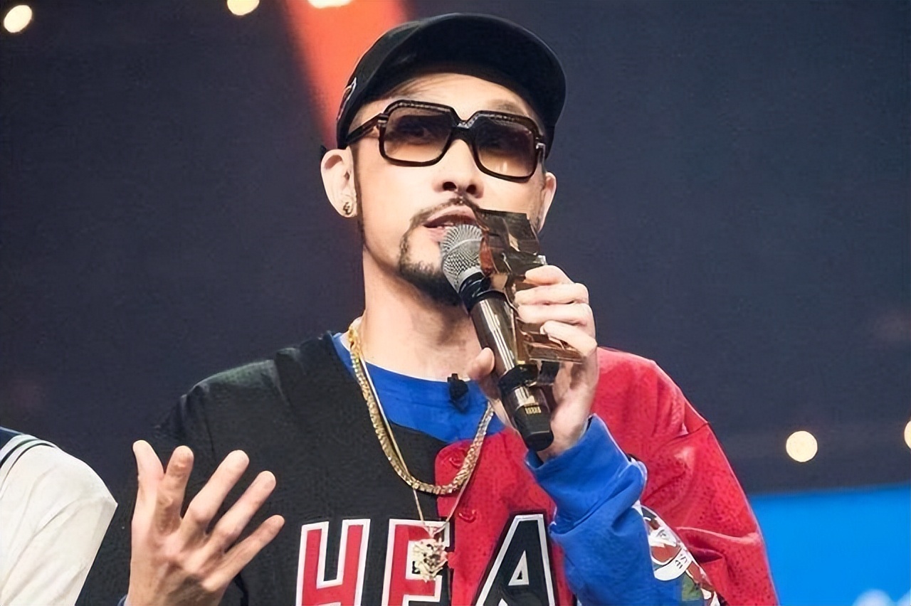 The new hot dog song caused controversy - iNEWS