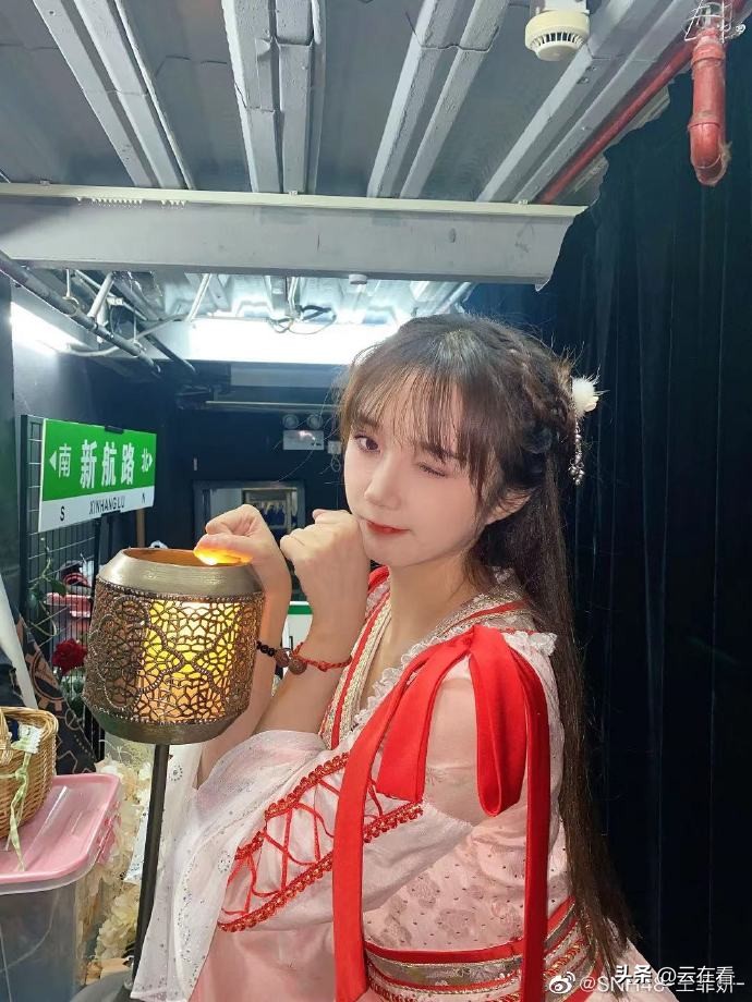 SNH48-Wang Feiyan beautiful lady and sister charming and beautiful ...