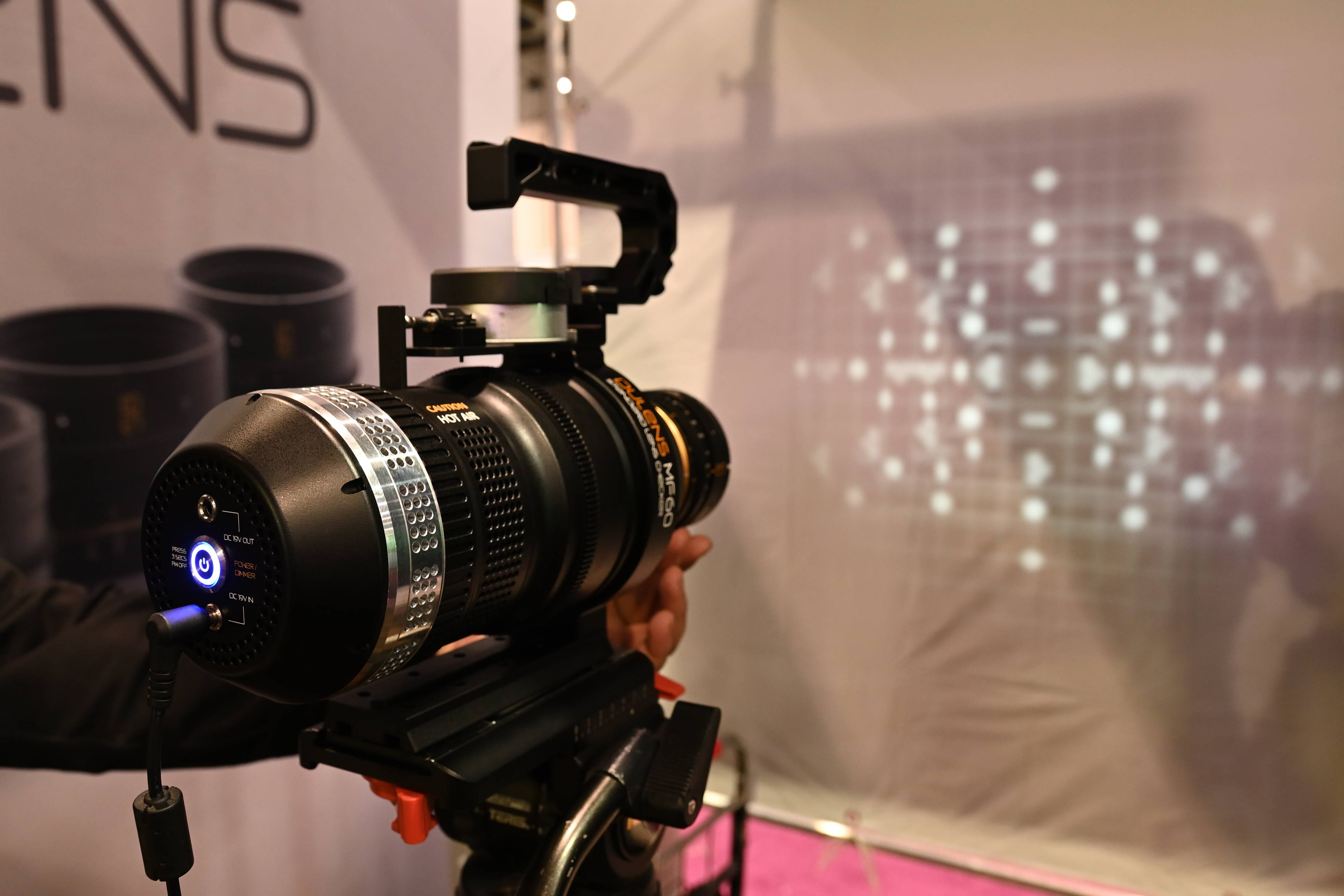 DULENS Releases MF60 Lens Projector - iMedia