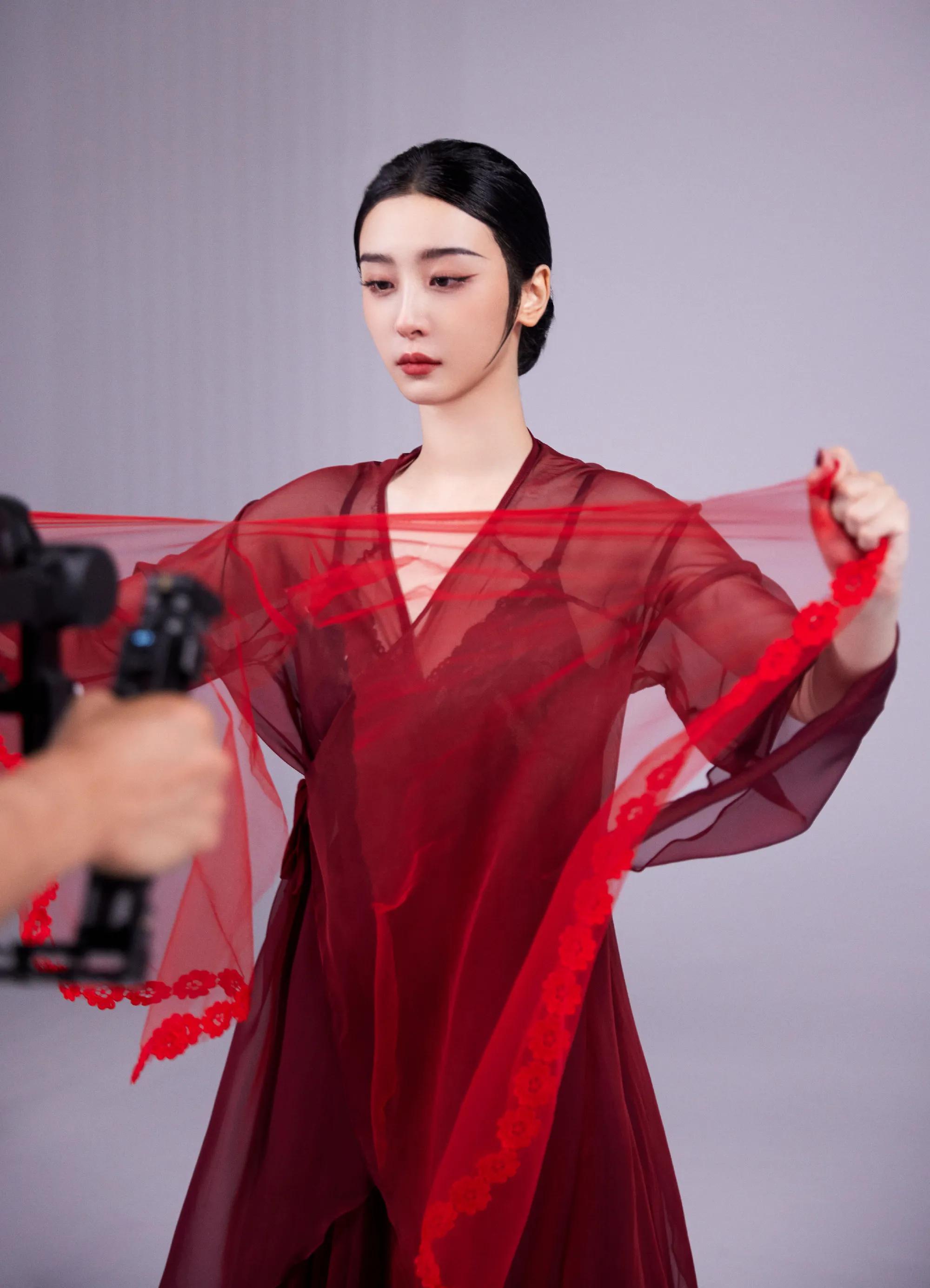 Zhao Xiaotang's national style dance puppet bride has a visual sense ...