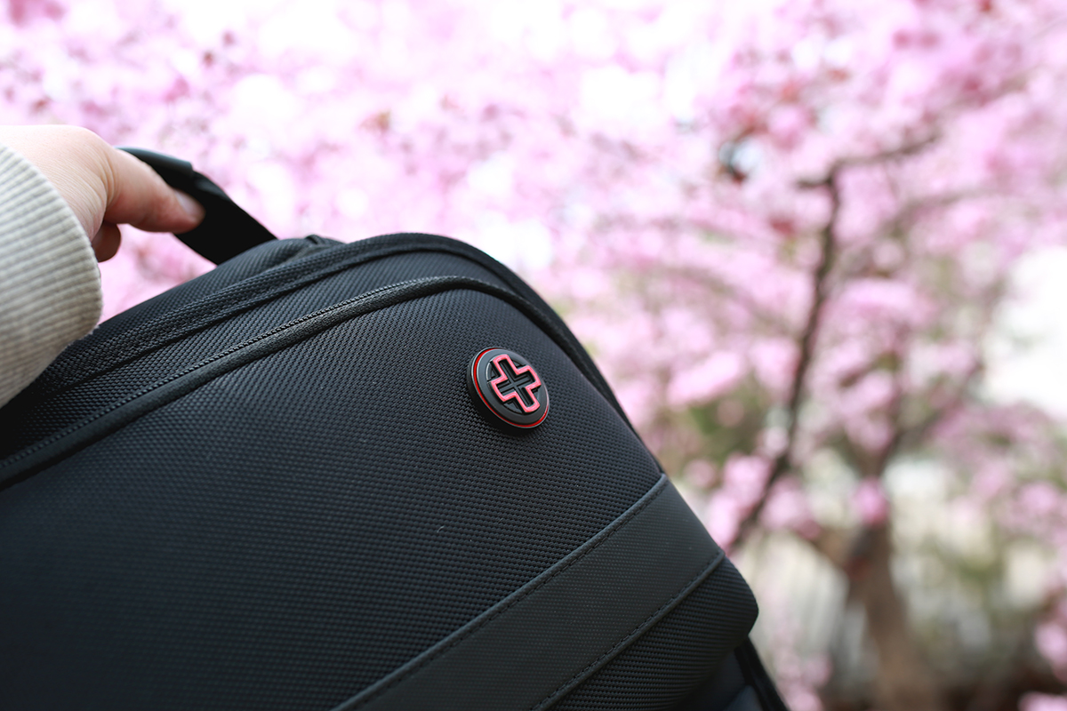 Sleek and stylish, the Cross Medal Weight Loss Master Smart Backpack ...