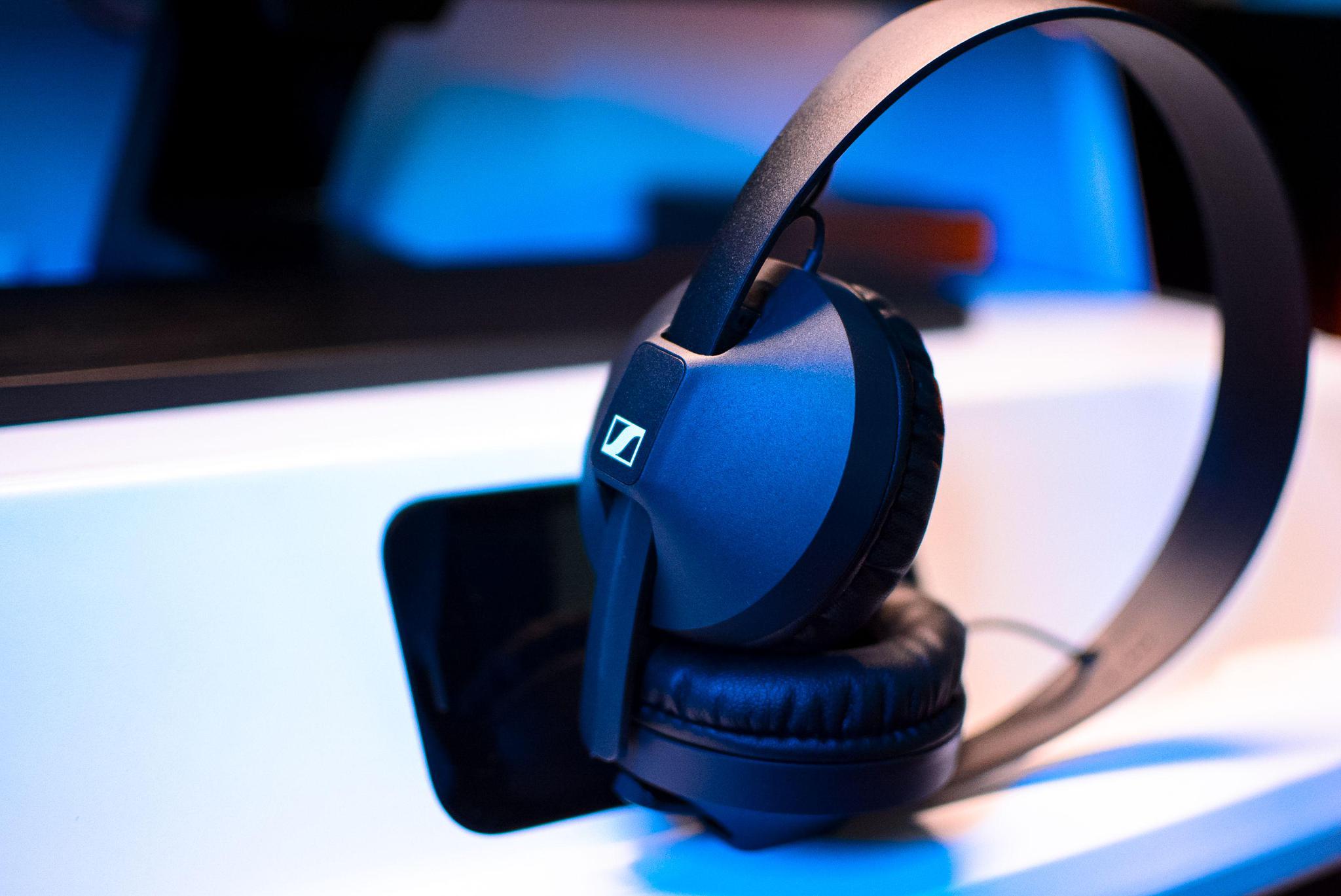 With a budget of less than 500, which bluetooth headset should I choose ...