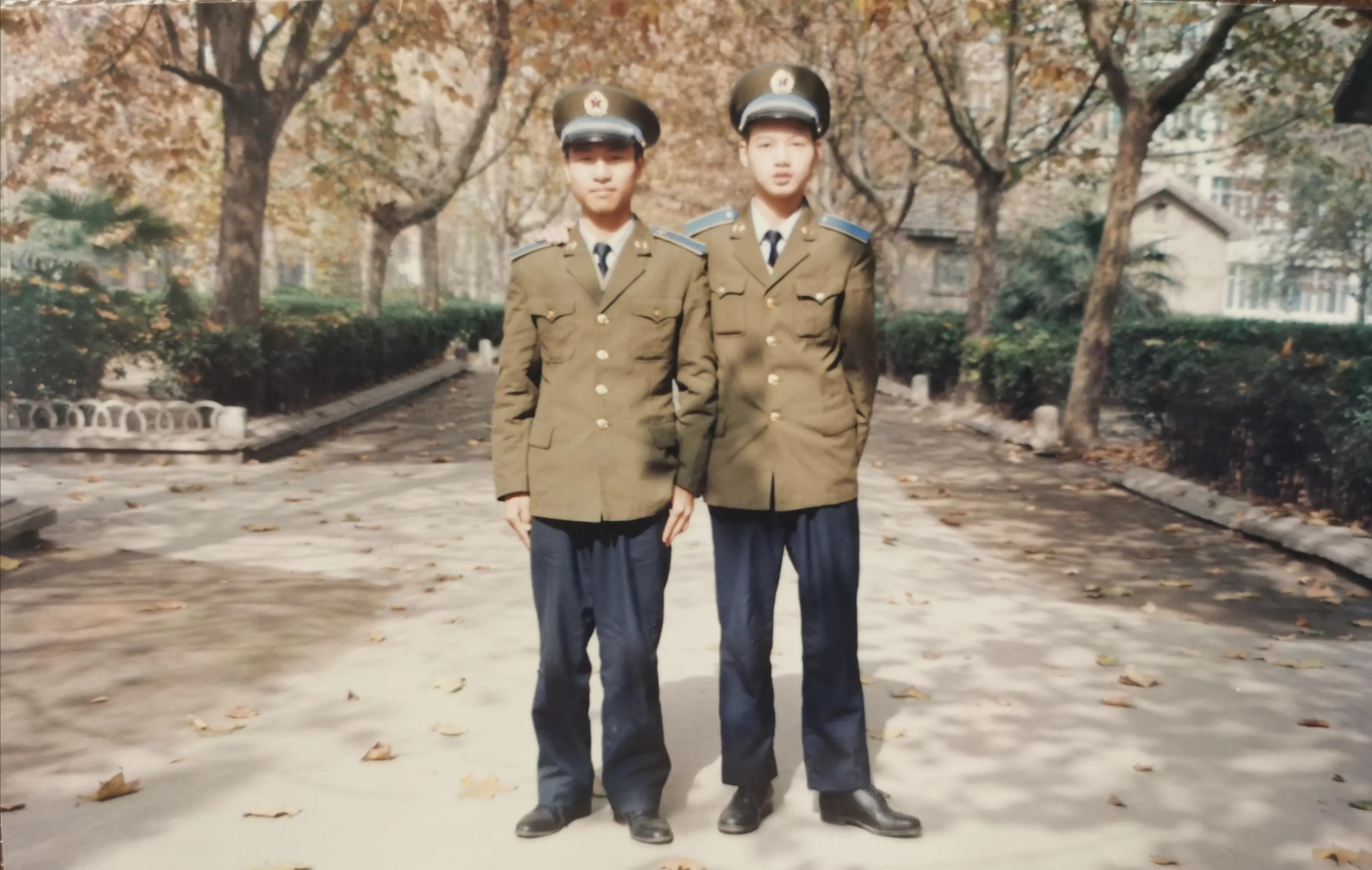 Comrades-in-arms, how much do you know about the uniforms of the 87th ...