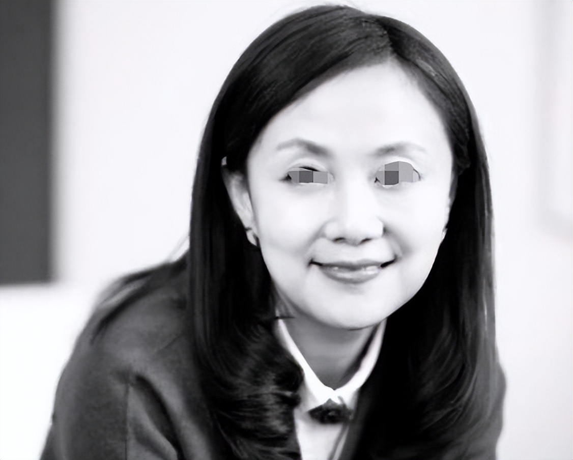 Review of "The First Beauty Editor-in-Chief" Tao Yan's Absurd History ...