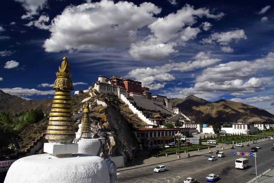 "Thousands of Style" Cai Baijing's "Selected Poems of Journey to the ...