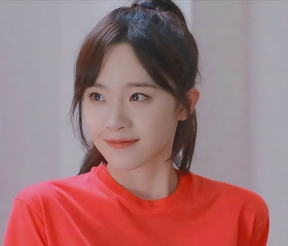 Supporting the whole show with his own strength, his appearance is very ...