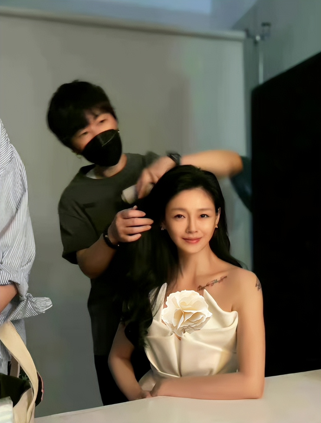 Where Hee Won is is my home!Big S and Korean husband Gu Junye sweetly sprinkle candy - iNEWS