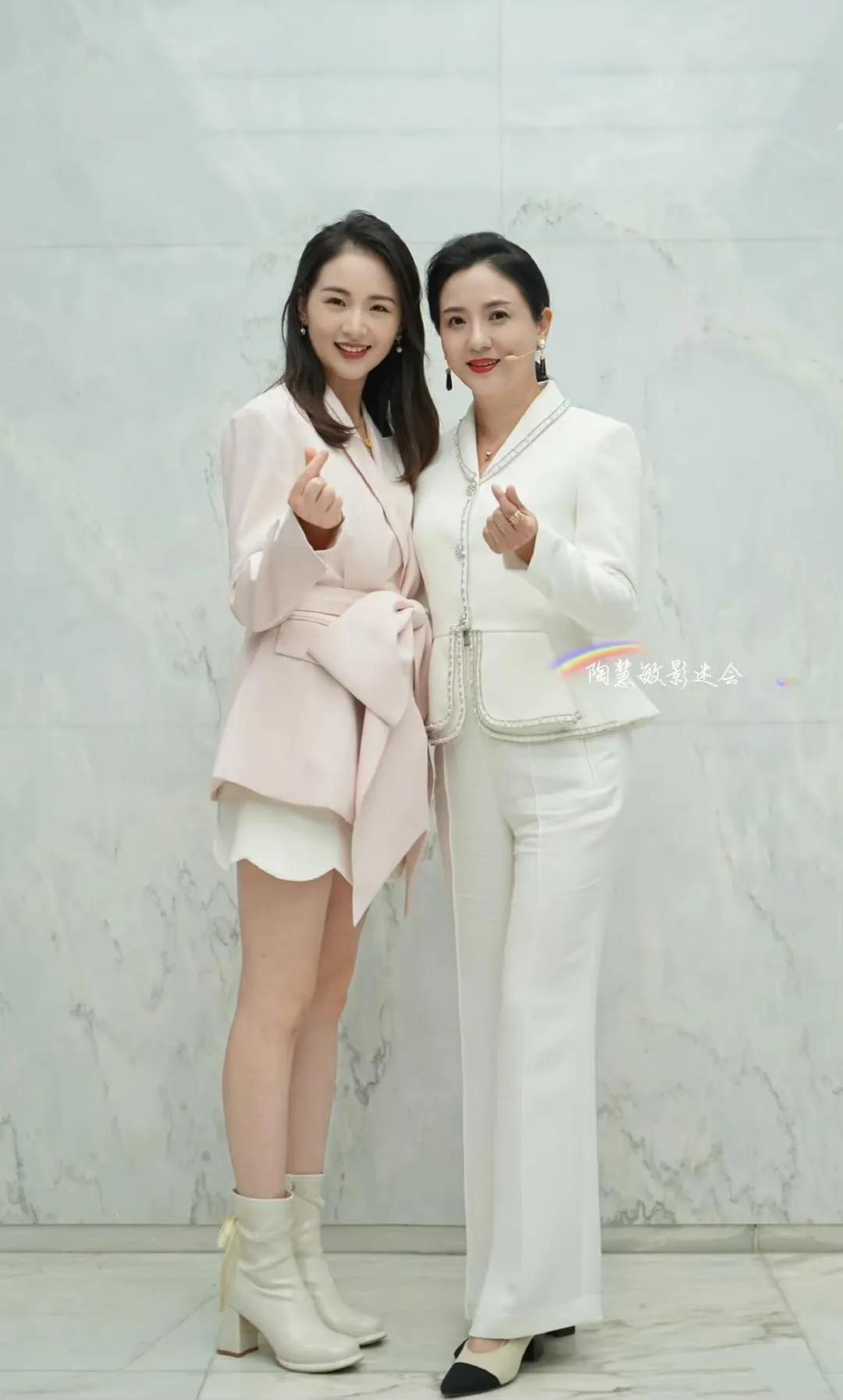 Tao Huimin and movie fans, the two beautiful girls are no match for her ...