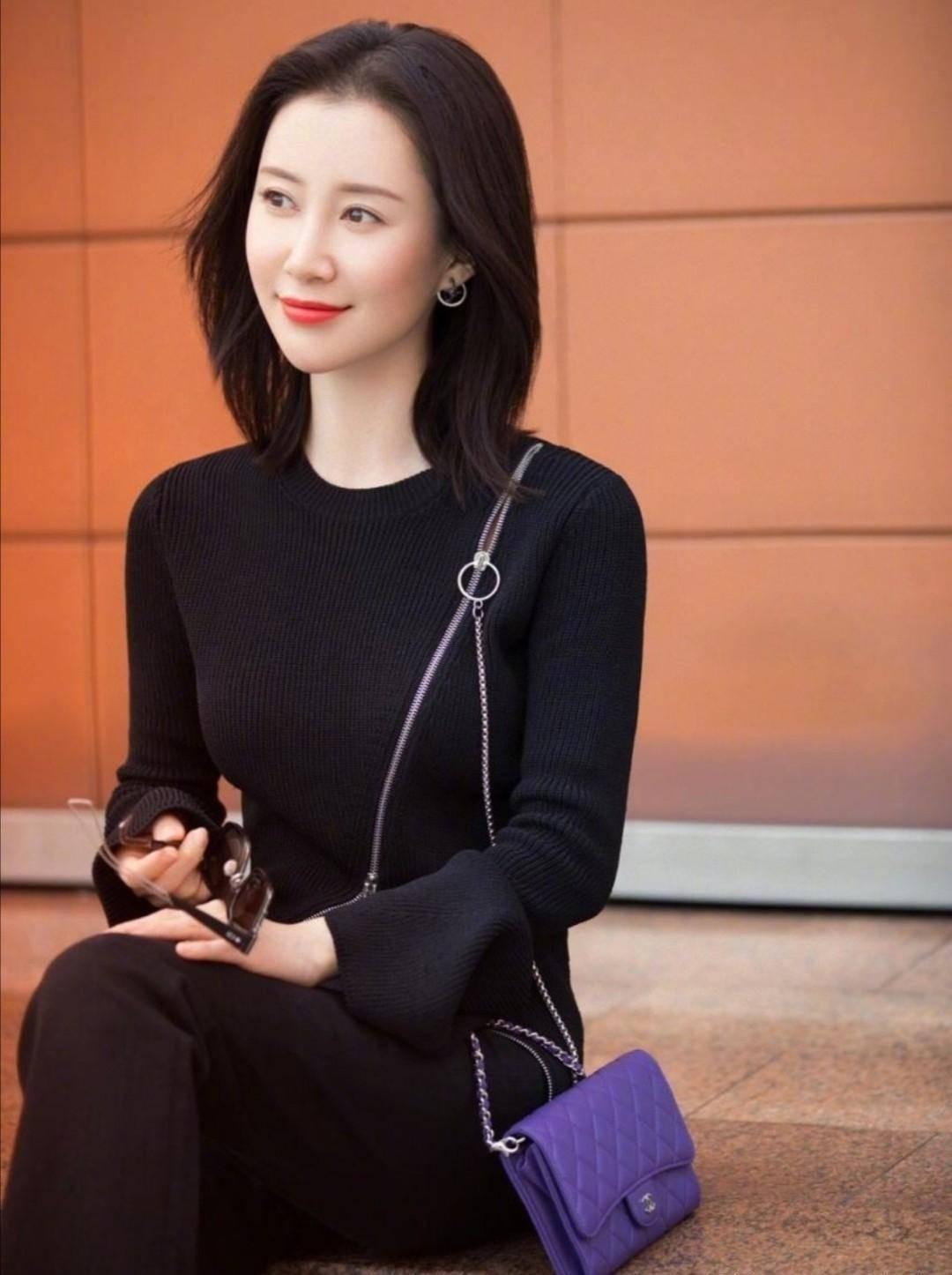 Ranked among the five female celebrities in the entertainment industry ...