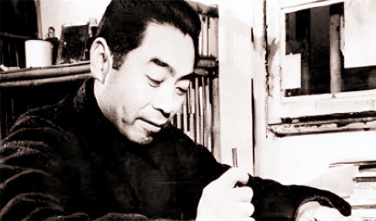 After the American reporter shook hands with Premier Zhou, he ...