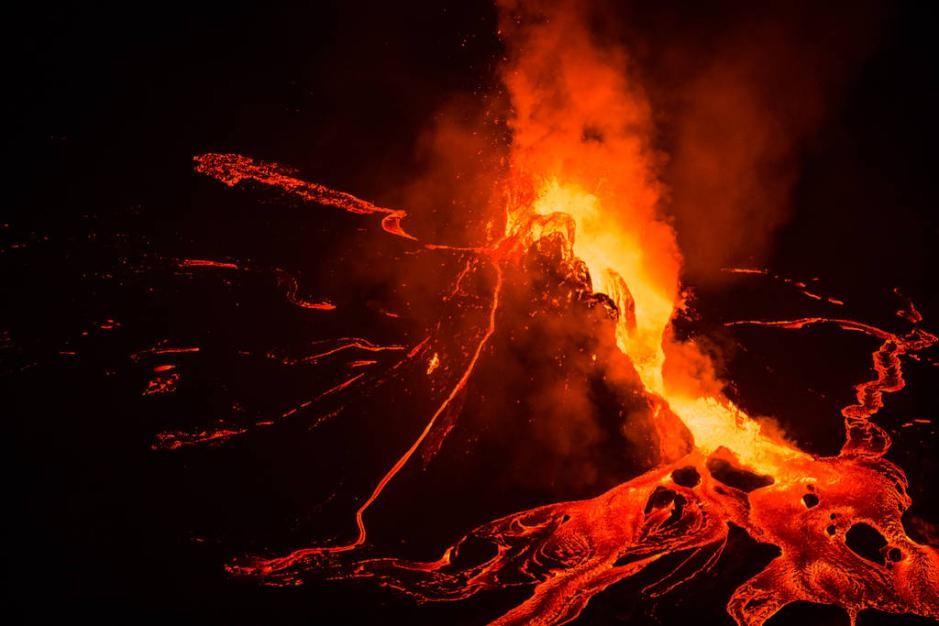 10 deadliest volcanic eruptions in the world!Yellowstone Park is ...
