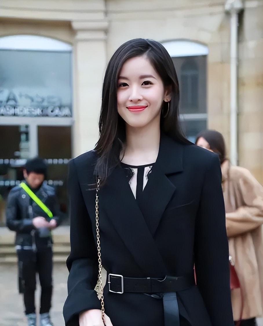 Wang Sicong ridiculed Zhang Zetian: She is a "second-generation sleeper" who has lost Tsinghua's ...