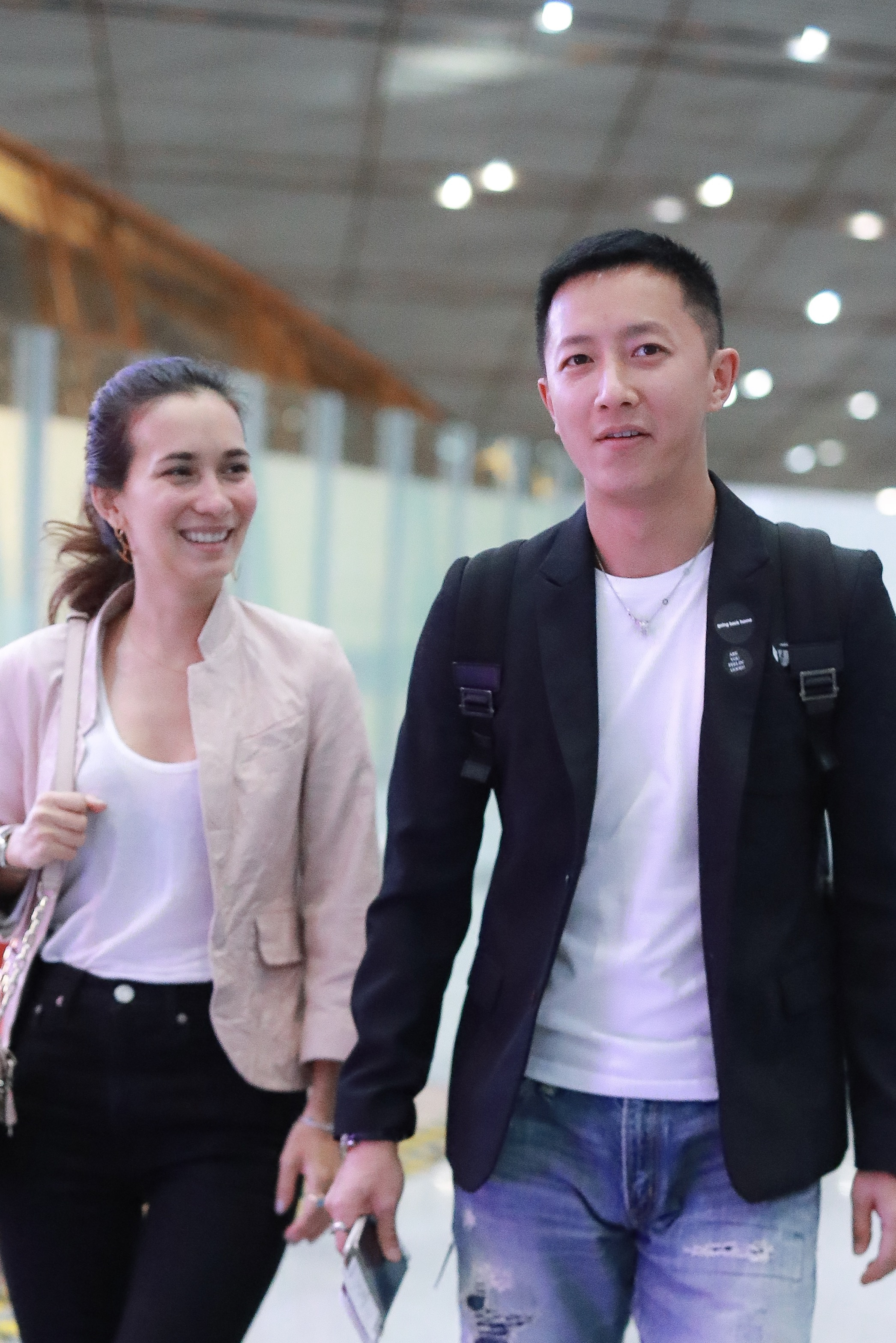Han Geng and Lu Jingshan take their daughter on vacation, Han Geng ...
