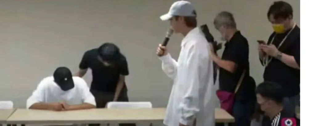 Secretly taking private photos, revealing intimate videos... This ...