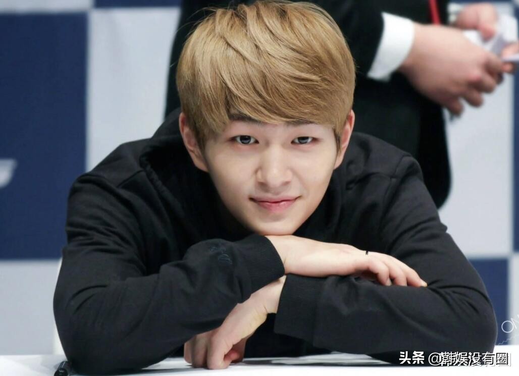 After more than 3 years, SHINee Onew will make a solo comeback and ...