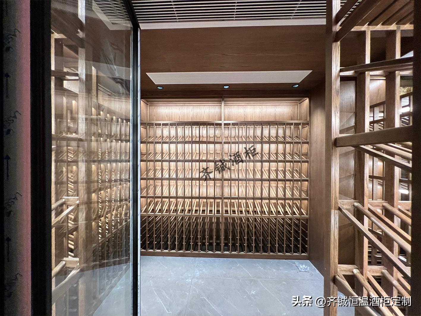 Custom wine cellar: a light luxury style where tradition and modernity ...