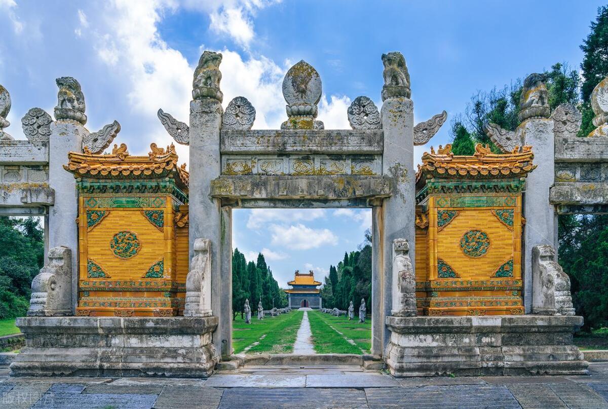 The Chaotic Huguang of Southern Ming Dynasty - iNEWS