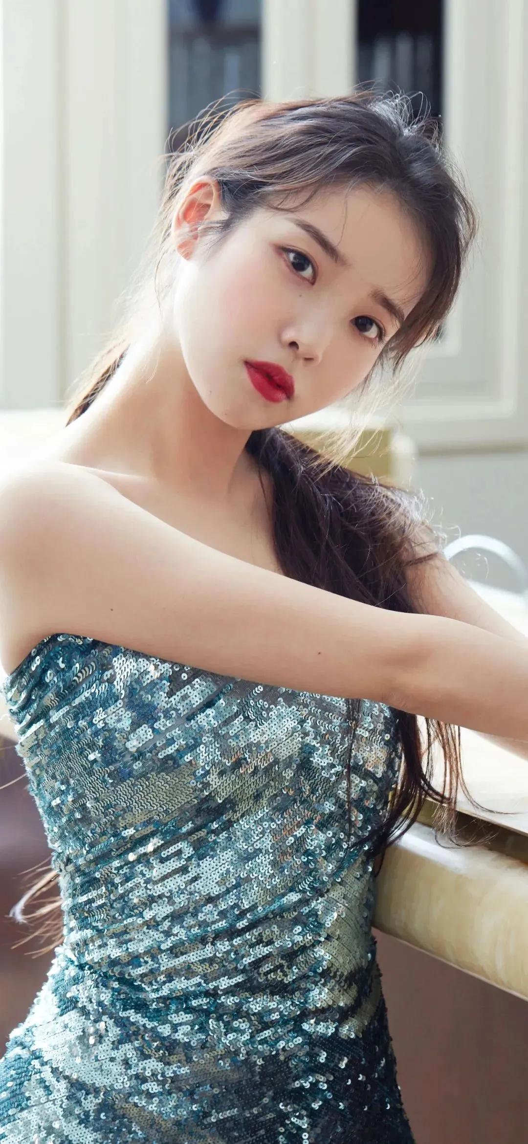 Yang Caiyu wallpaper - iNEWS