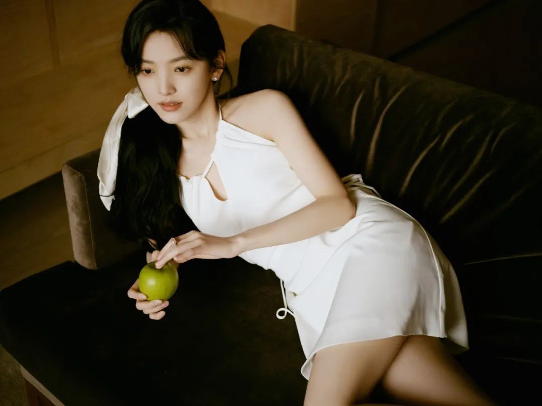 Star Zhang Ruonan - iNEWS