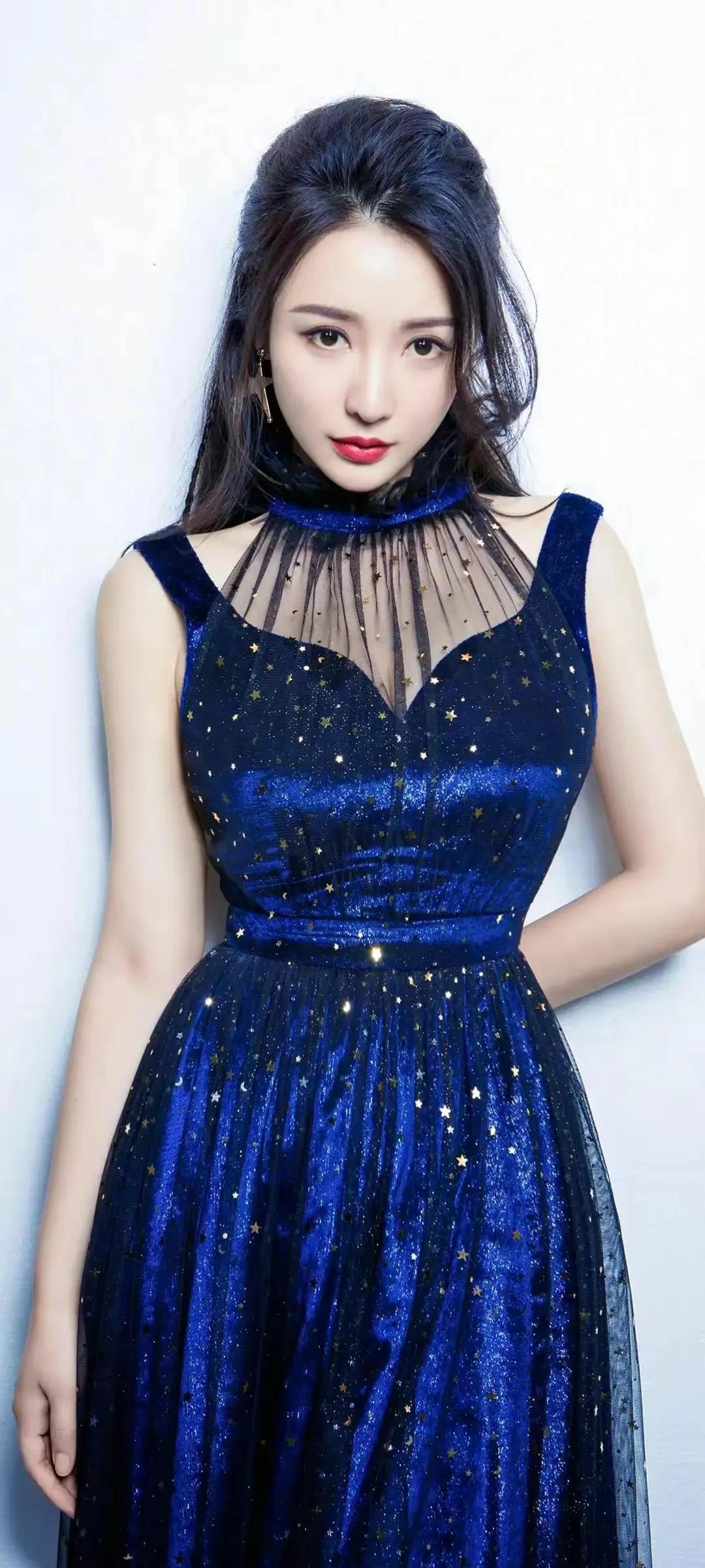 Goddess Liu Yan stunning photo - iMedia