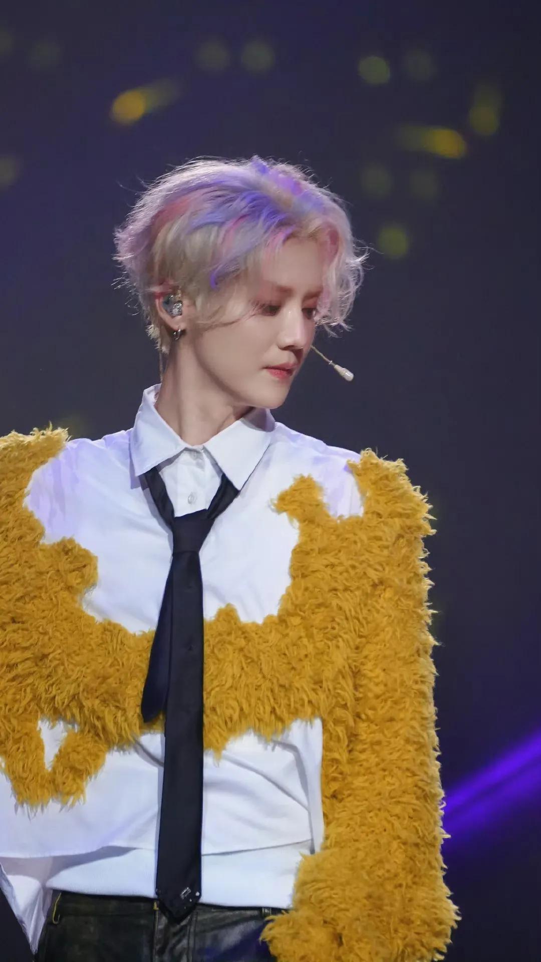 Lu Han's concert looks super handsome - iMedia